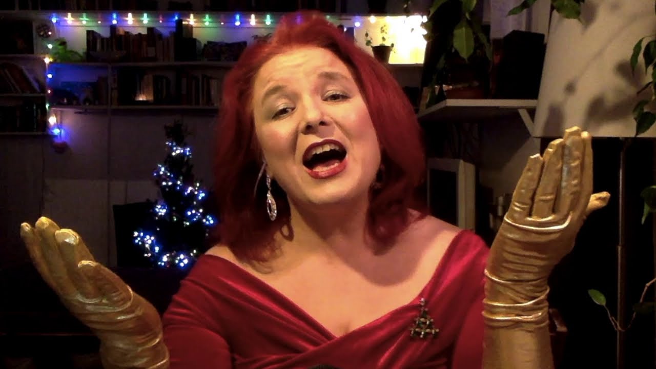 I'm Bringing My Christmas With Me - Keri Chryst - YouTube