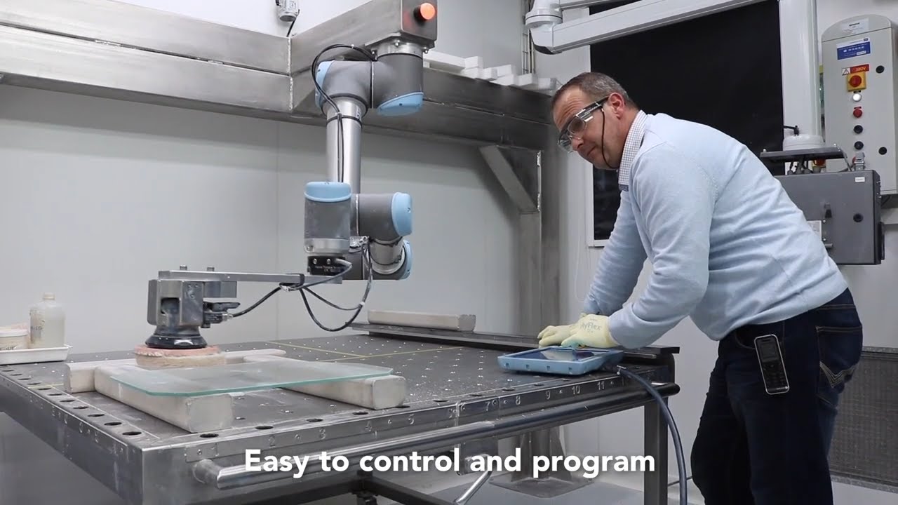 Robotiq FT 300 Force Torque Sensor - YouTube