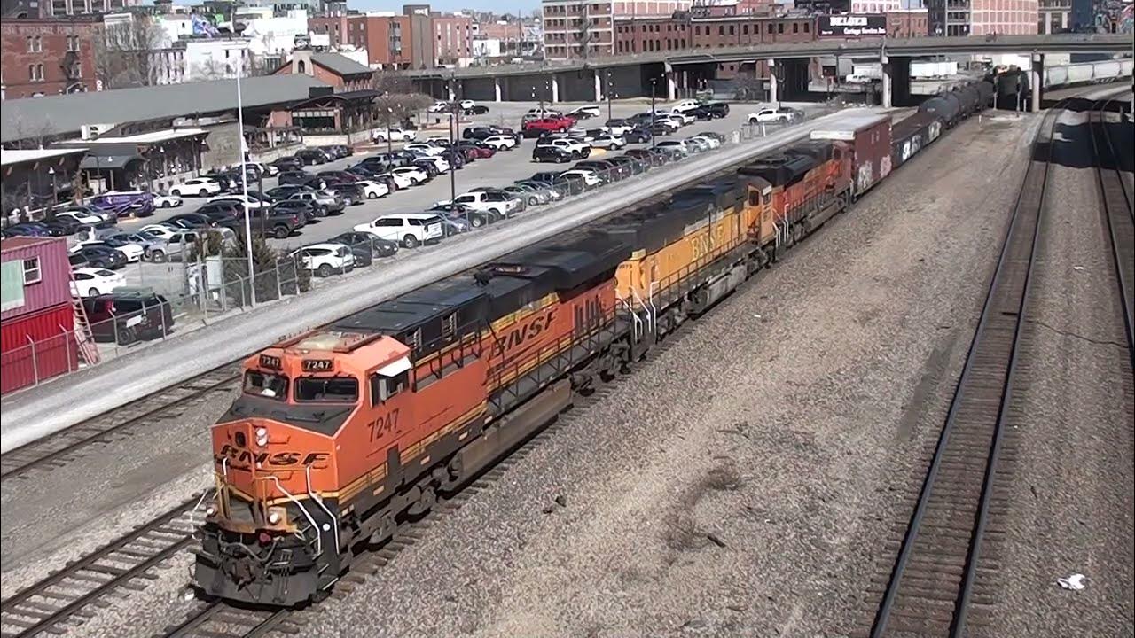 BNSF #7247 Leads BNSF H-GALKCK with H2 SD70MAC. Kansas City, MO 3/2/24 - YouTube