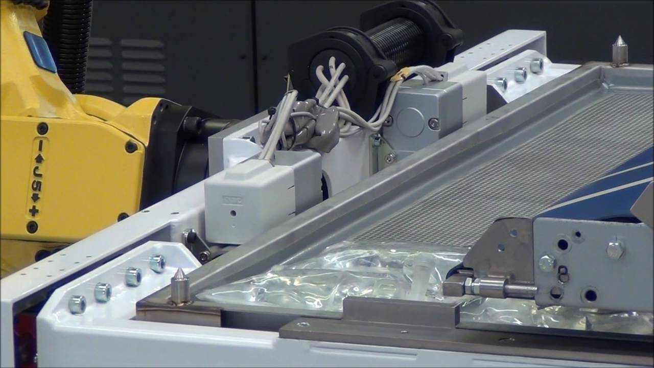 Bag handling robots - YouTube