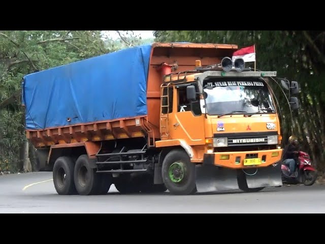 TRUCK KONSTRUKSI !!! DUMP TRUCK, SELF LOADER TRUCK TRONTON, TRUK MOLEN ...