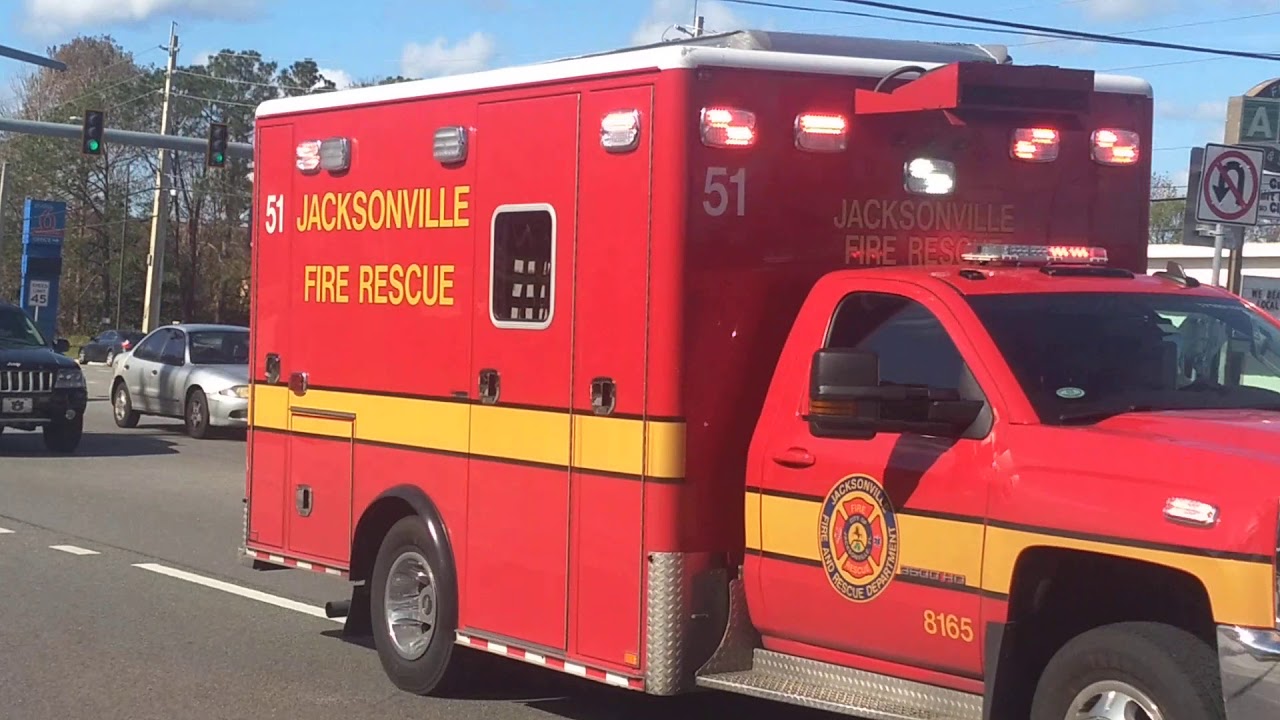 JFRD Rescue 51 transporting - YouTube