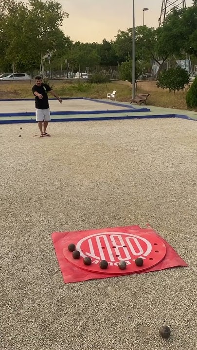 David Garbero entrenando el tiro en el tapiz de obut - YouTube