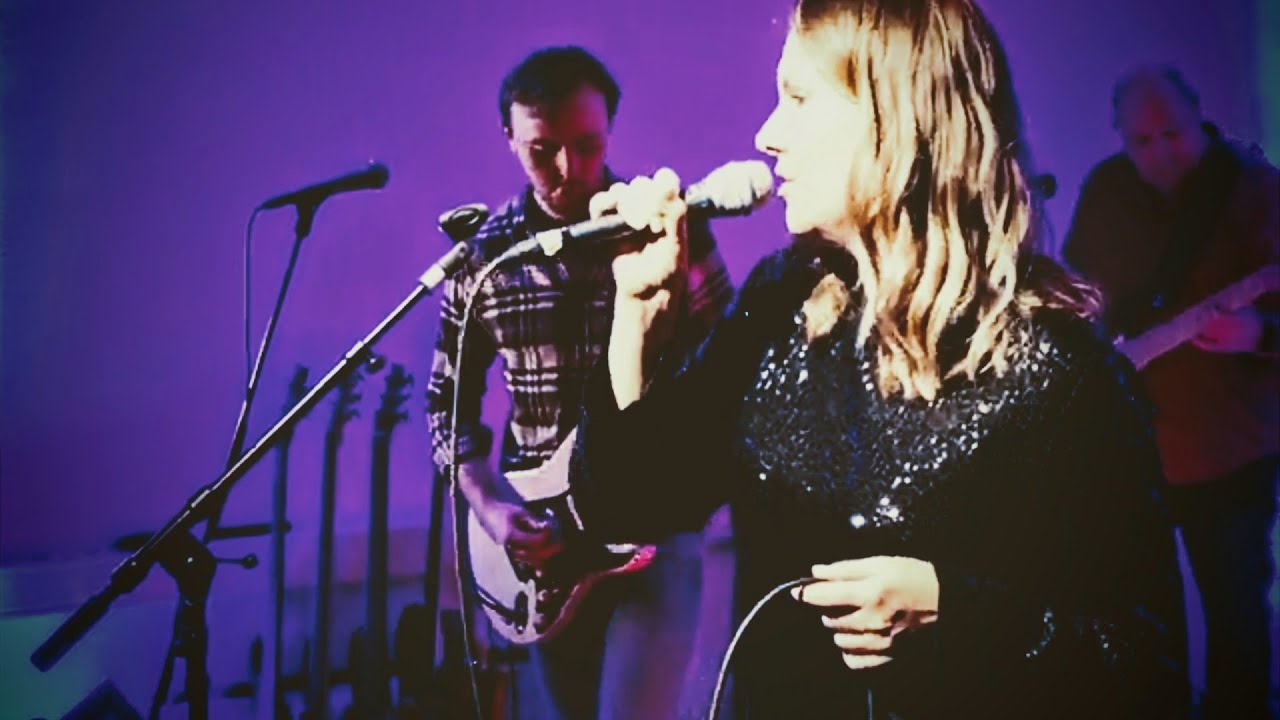'MESSAGE TO MY GIRL' (SplitEnz) cover by Yoline - YouTube