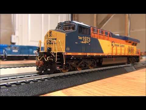 Review: ScaleTrains Rivet Counter GE ES44AH (CSX Heritage Unit - Chessie System Heritage) - YouTube