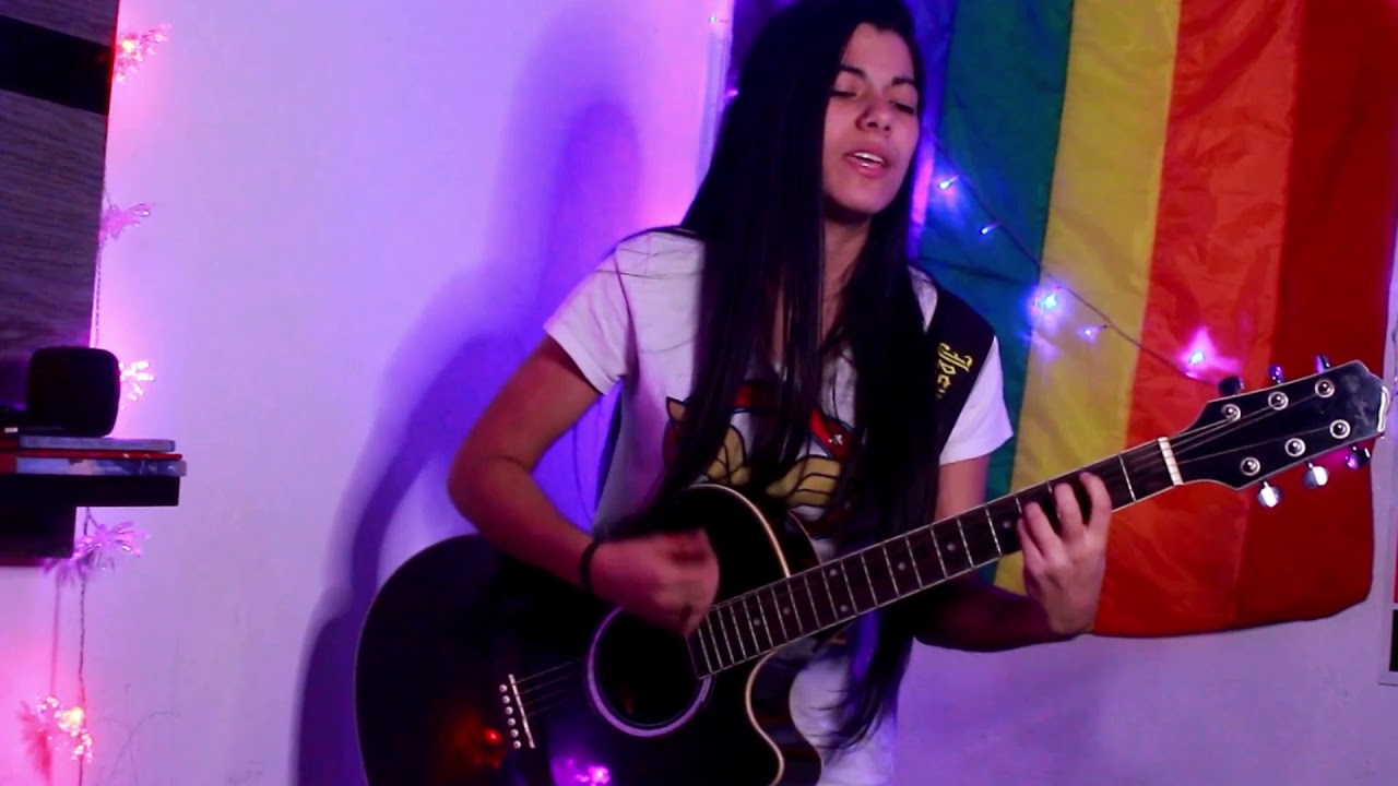 Na sua estante (Pitty) | Lari Rodrigues - YouTube