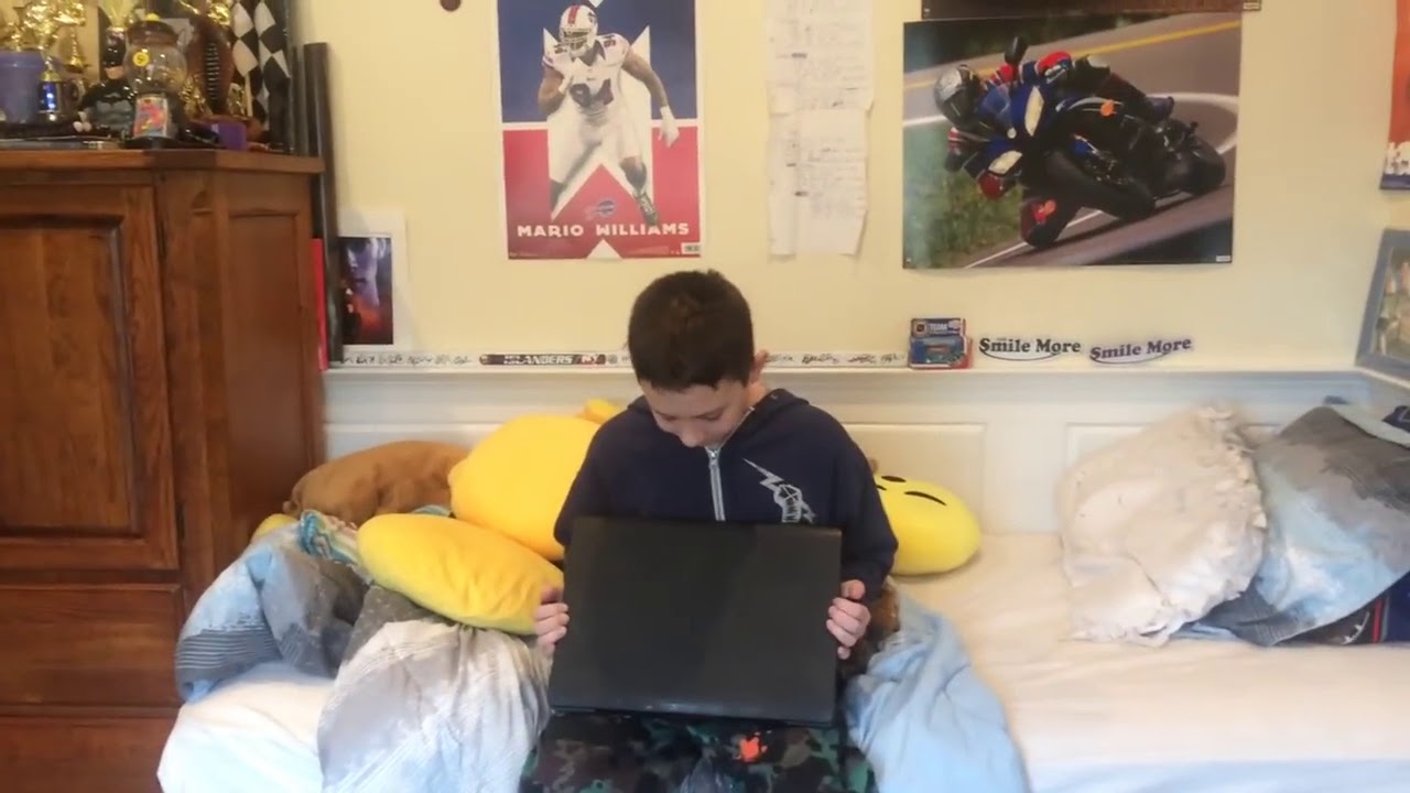 Dad destroy son laptop - YouTube