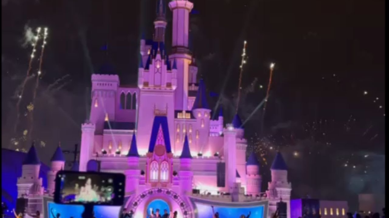 Riyadh's Disney Castle welcomes new year with a Stunning Fireworks ...