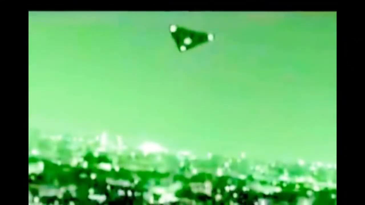 USAF TR-3B Aurora Anti-Gravity Spacecraft - YouTube