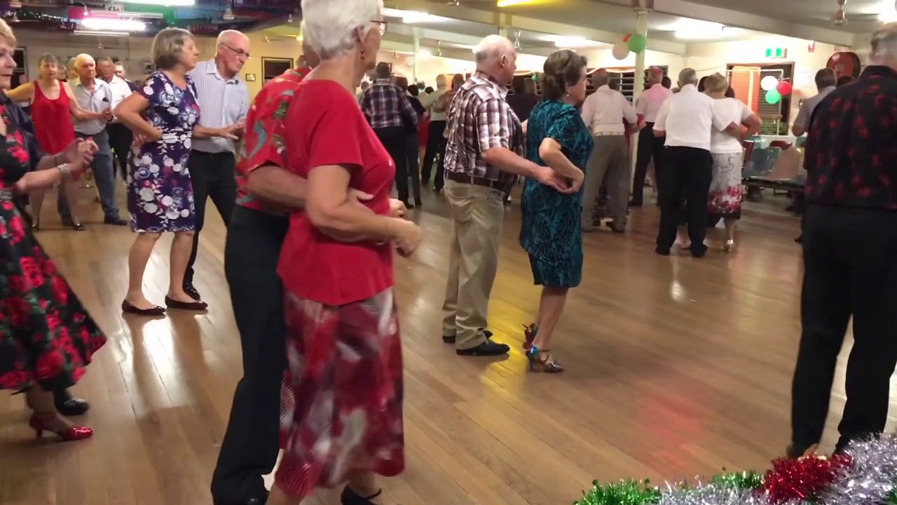 A Merrilyn Schottische for Christmas 2017 - Marburg Dance Hall. Band ...