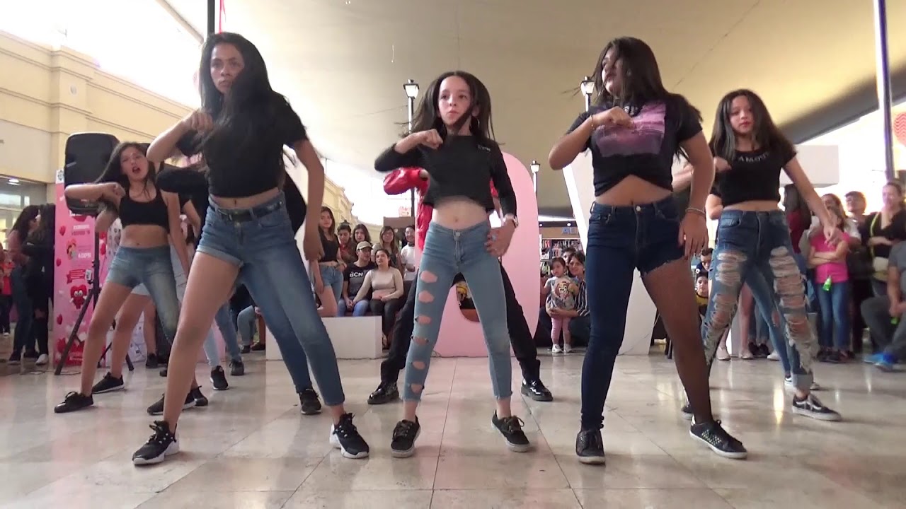 Arvi Dance Studio | Plaza San Miguel | Especial San Valentín 2020 - YouTube