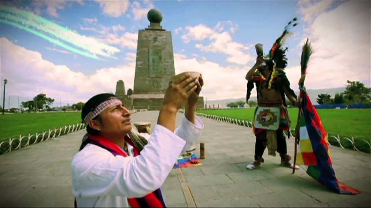 La cultura se expresa en la Mitad del Mundo - YouTube