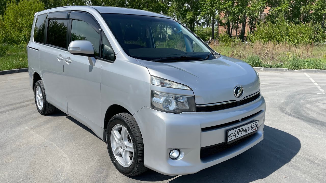 Продажа. TOYOTA VOXY. 4WD. - YouTube
