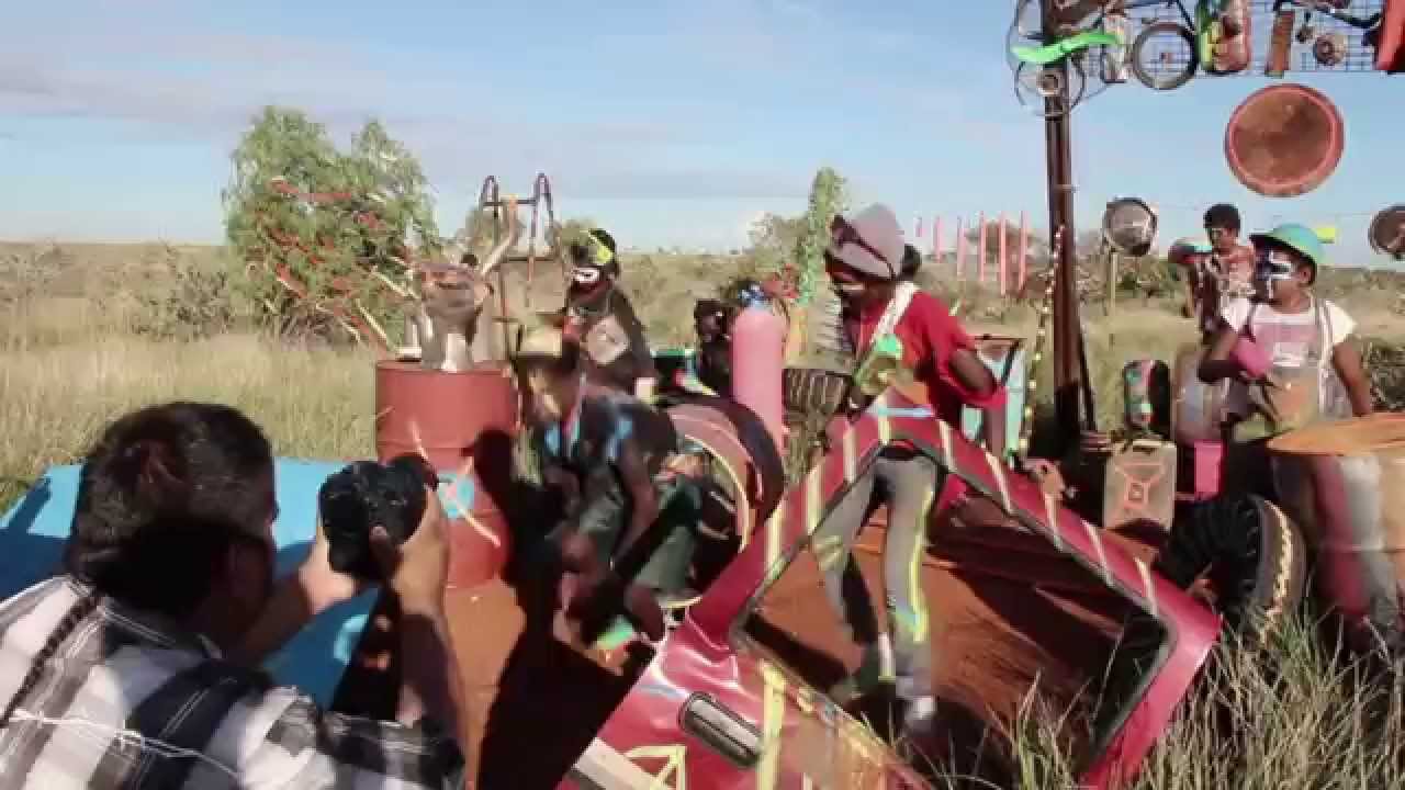 Junk Punks - Behind the Junk - YouTube