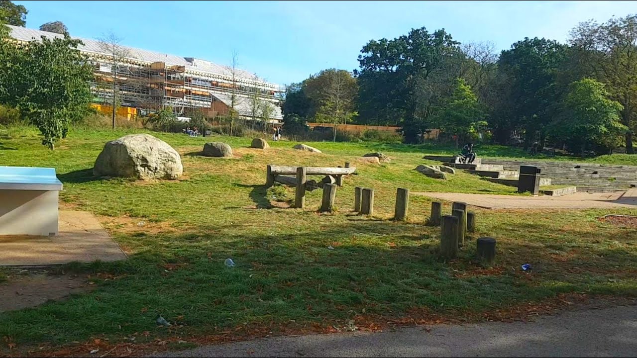 LOWLANDS Recreation Ground: London Park Walk - YouTube