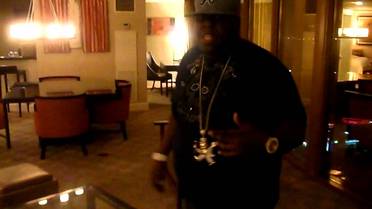 Young Invent "King" featuring Marius Pain, The Doja & Gee Whyte - YouTube