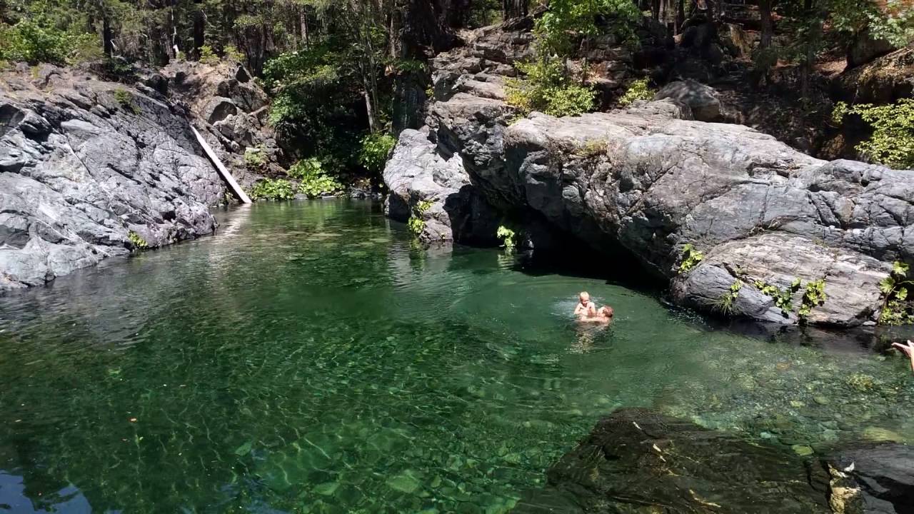 Sam cliff jump - YouTube