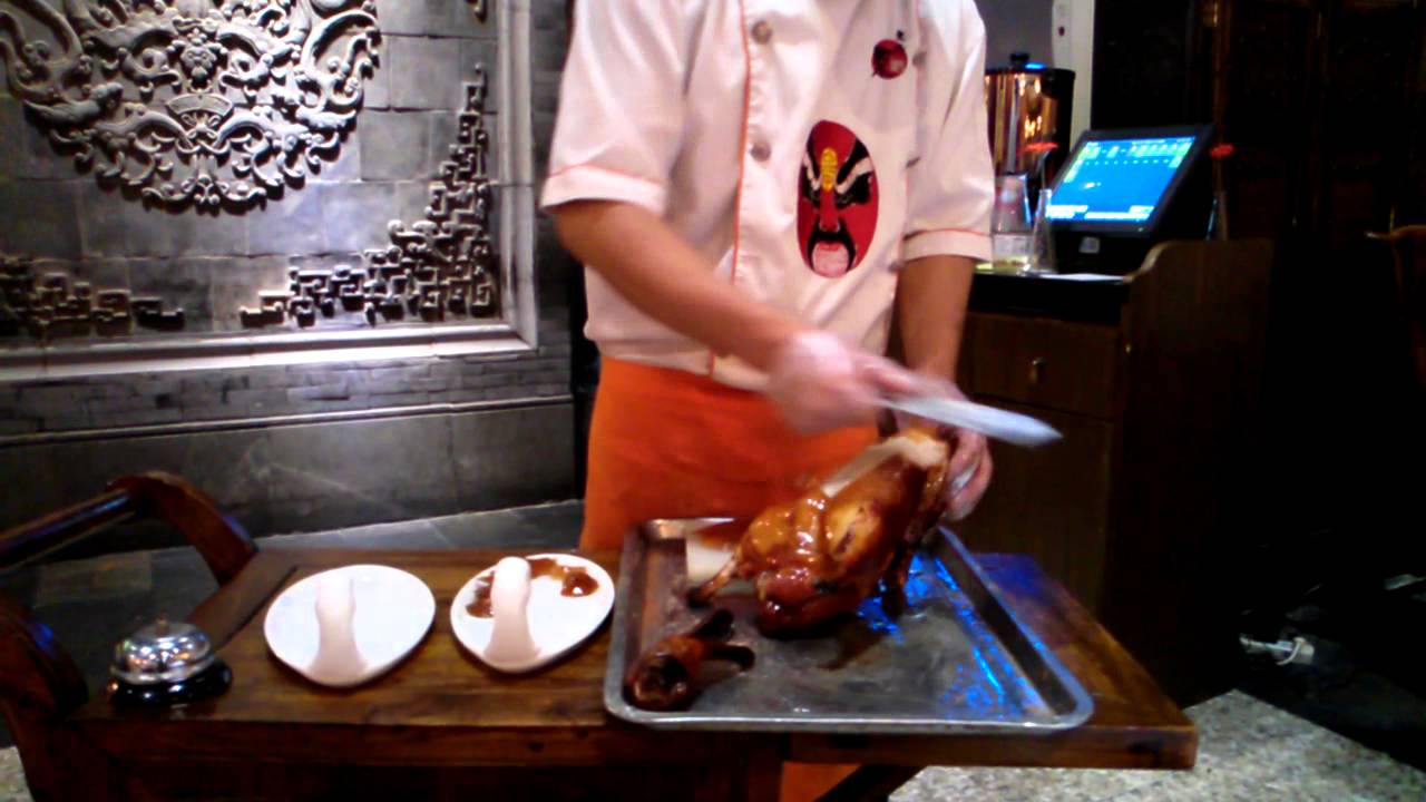 2014/10/23 Cutting Peking Duck, Lao Beijing Qianmen Kaoya (老北京前門烤鴨店 ...