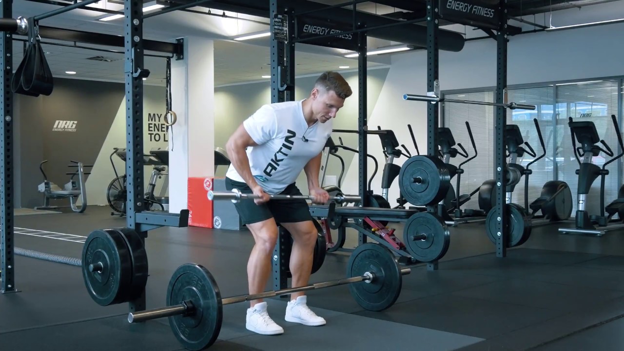 Jak na to? | Přítahy velké činky v předklonu - YouTube