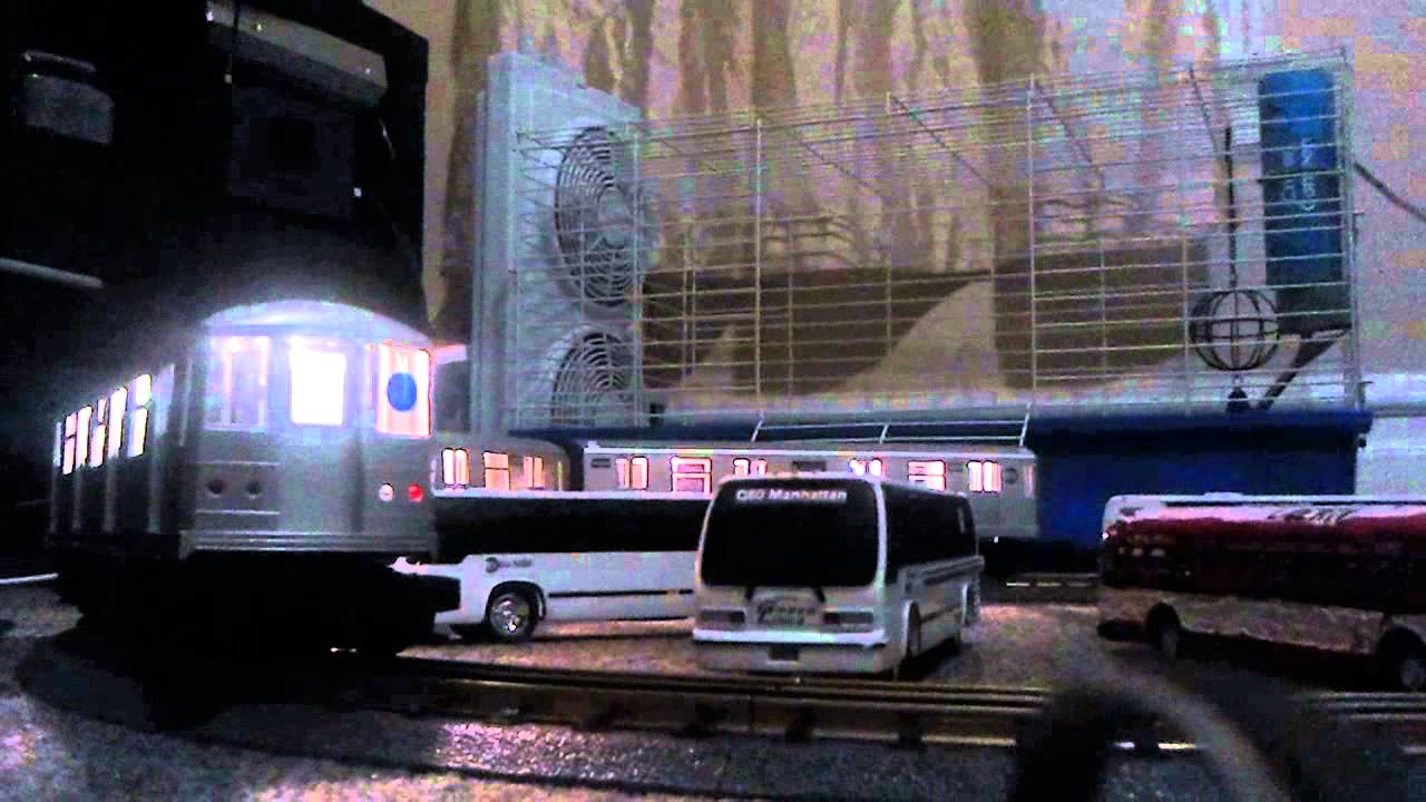 MTH MTA R42 E Train Subway Set in Action part 4 - YouTube