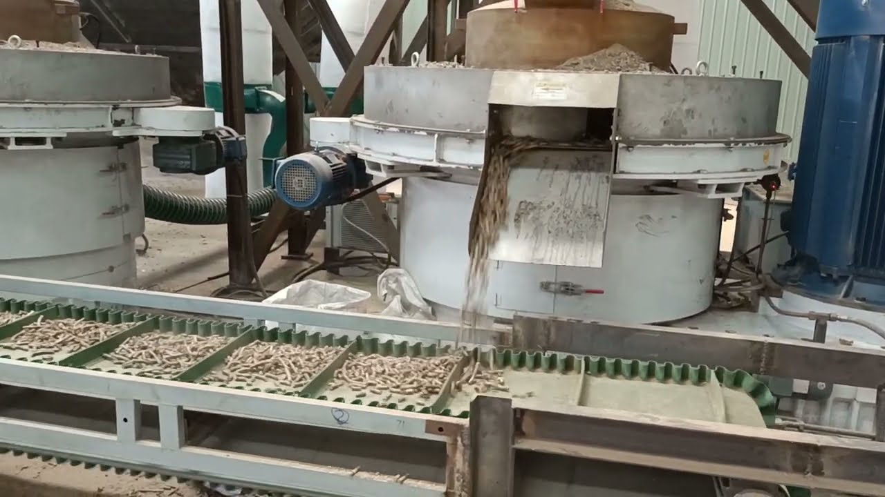 Yulong XGJ850 wood pellet machine, capacity 3-4 tons per hour, power ...