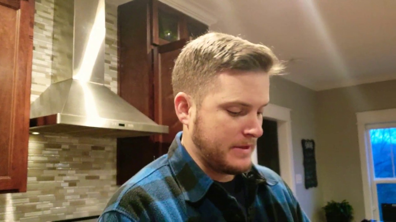 FAST wine label removal with a heat gun and canola oil. - YouTube