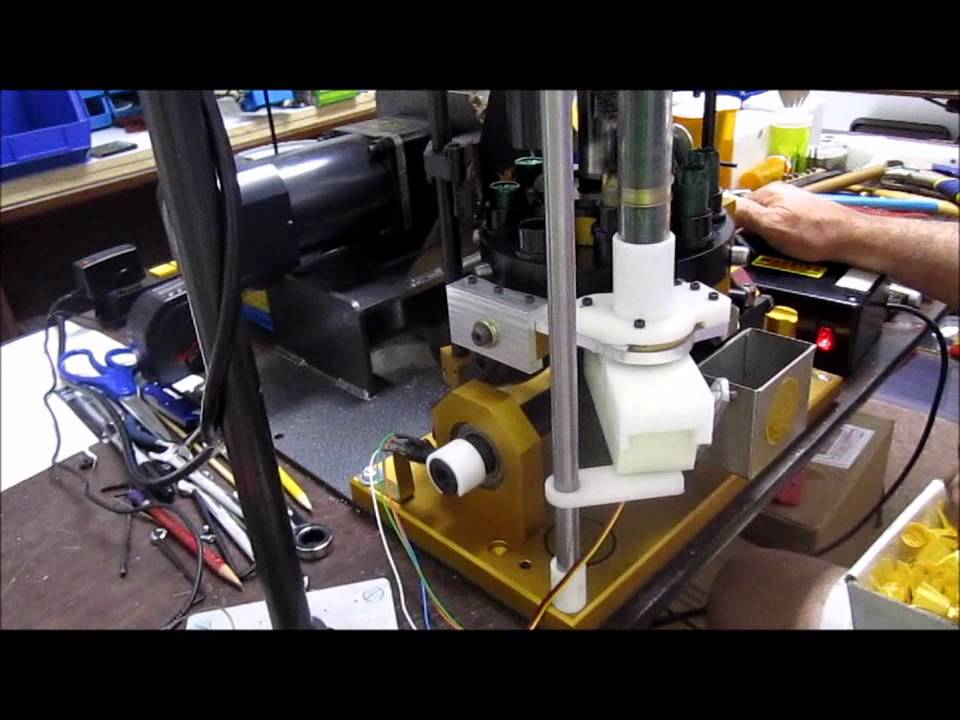 SPOLAR GOLD 12 GAUGE HULL FEEDER - YouTube