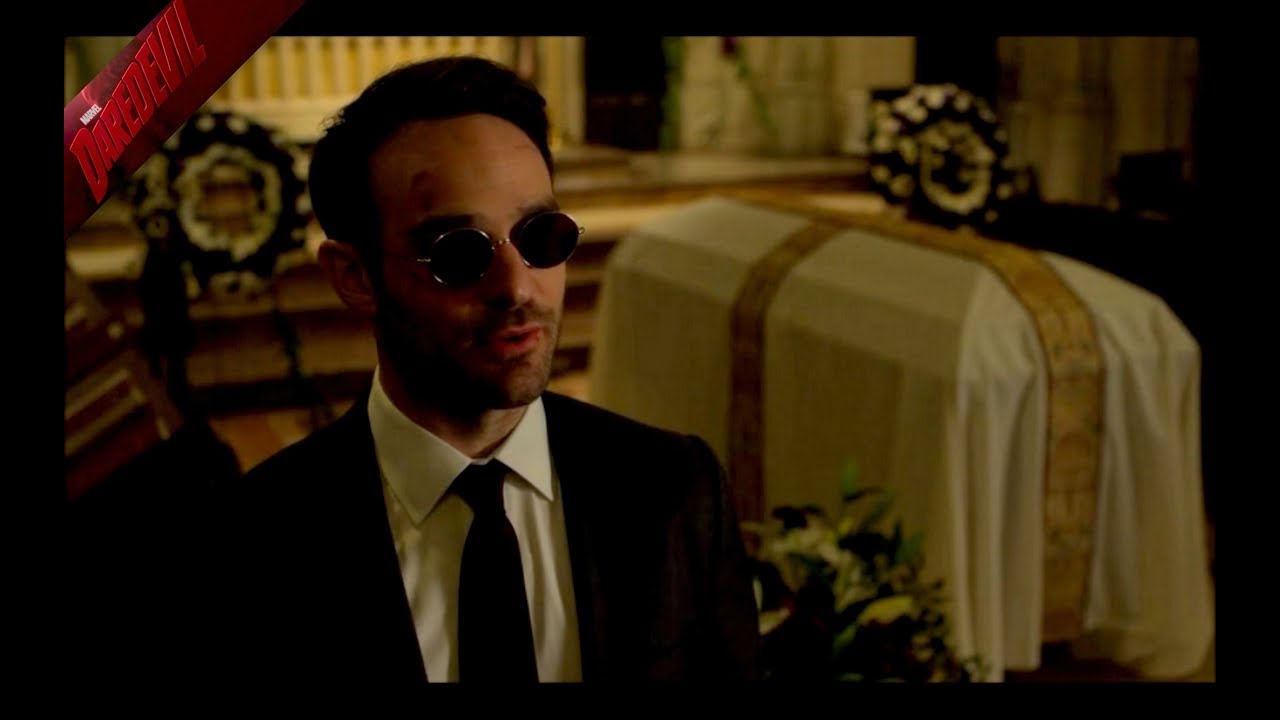 DAREDEVIL 3X13 - Un hombre sin miedo | Funeral del Padre Lantom - Matt ...
