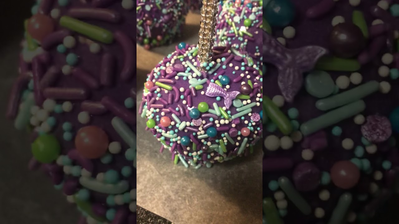 How to put sprinkles on your candy apples the finished product - YouTube