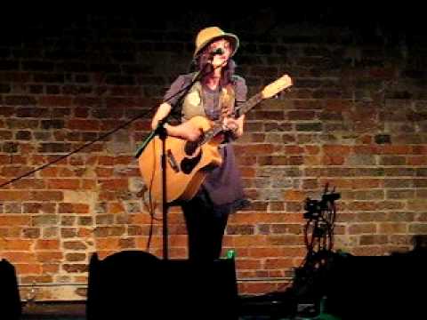Amy Vee live - Of Nothing performed at Outskirts - YouTube