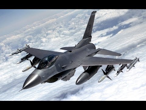 Ses Hızına ulaşan F16 nın görünhaeri Sonik Patlama