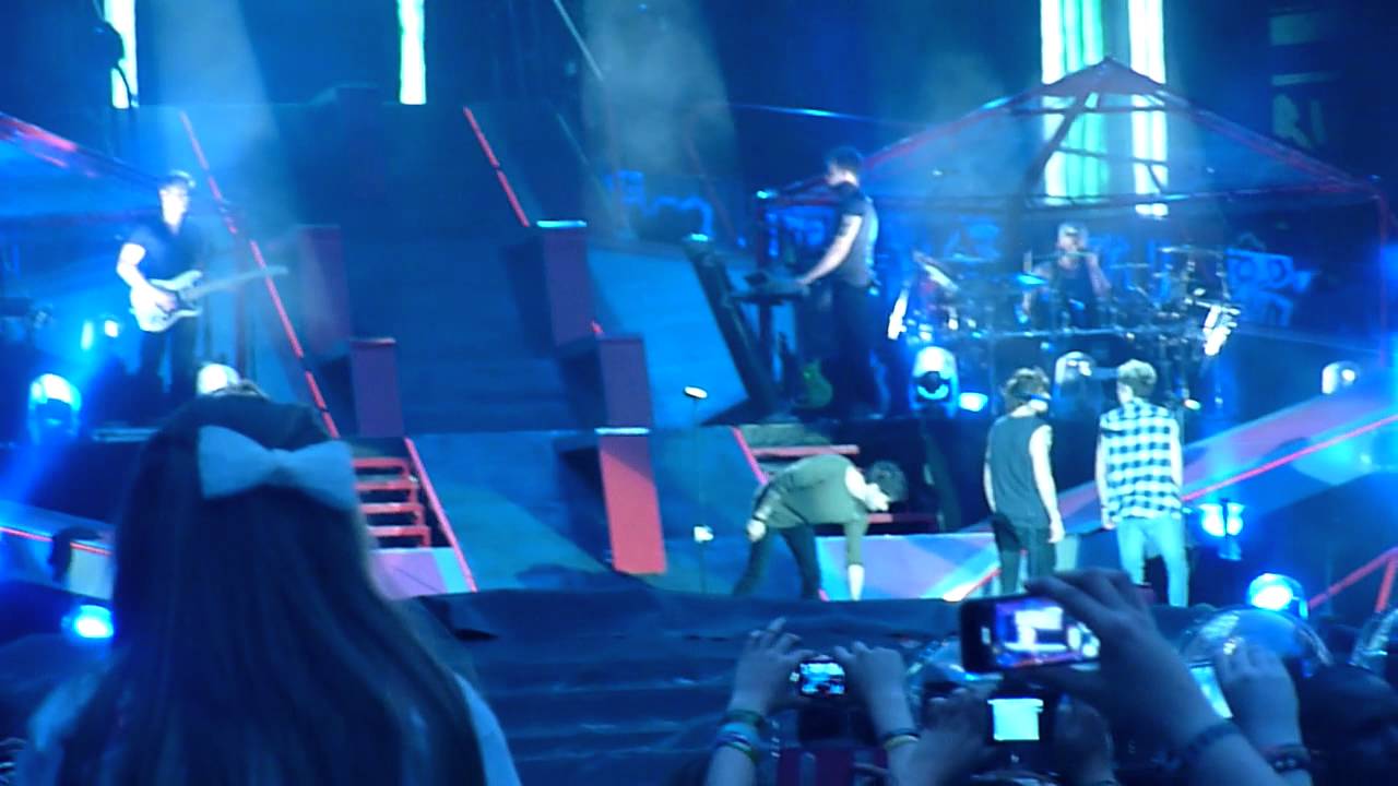 One Direction - Right Now- Where We Are Tour - 7/6/14 @ London (Wembley ...