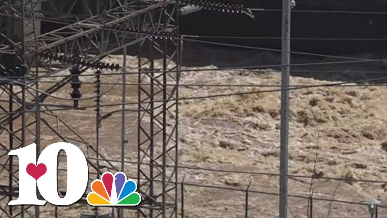 TVA deploying boom to help catch debris in Douglas Lake - YouTube