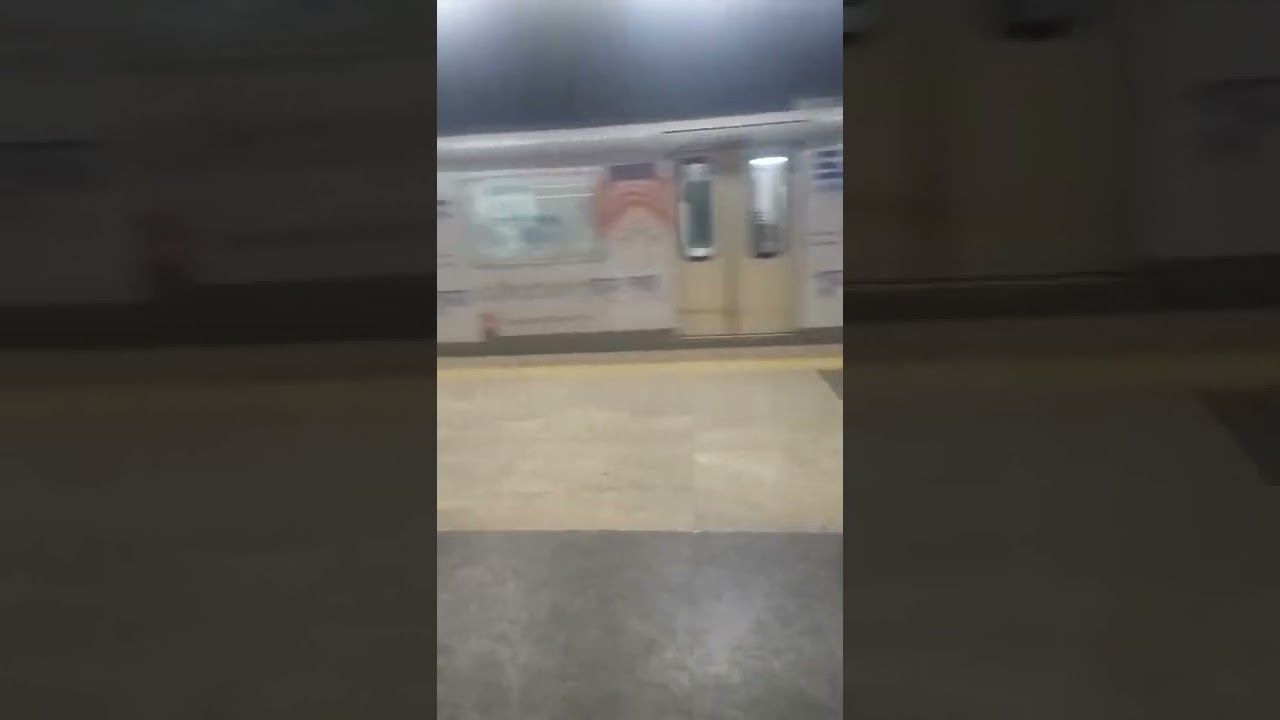 Running Metro Rail at Rabindra Sadan metro Station #shorts - YouTube