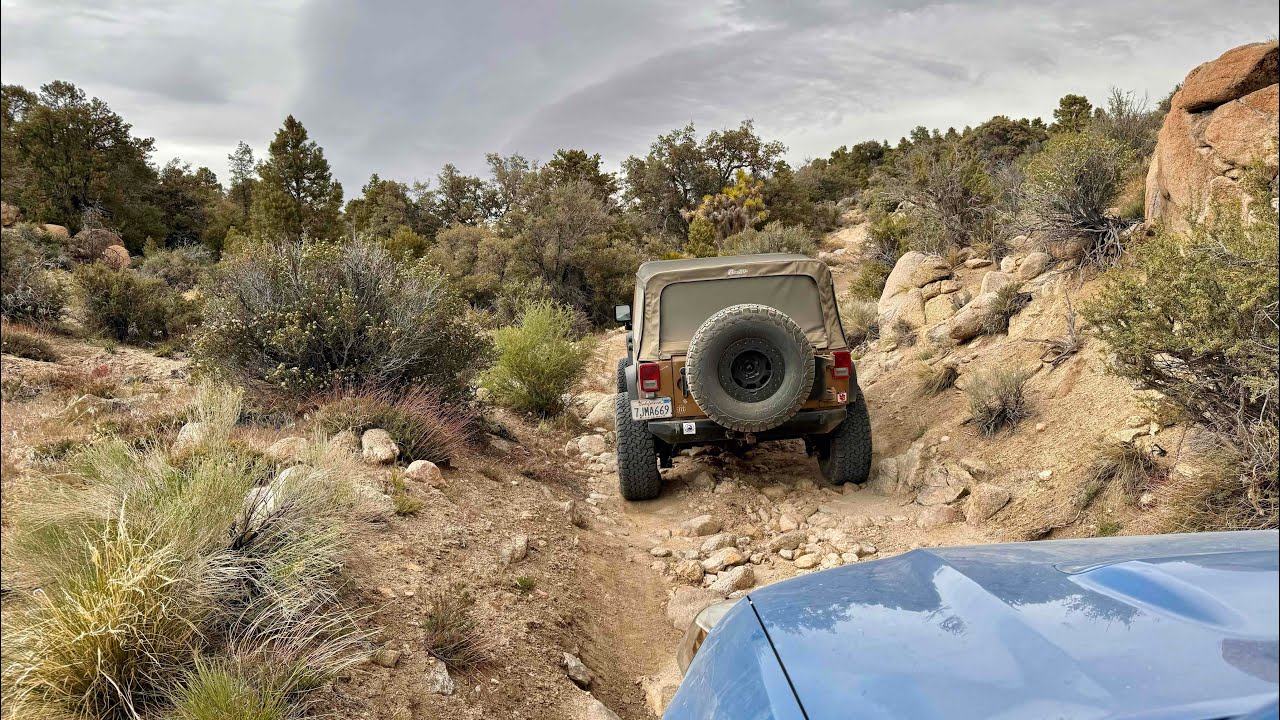 Off-Roading the High Desert - YouTube