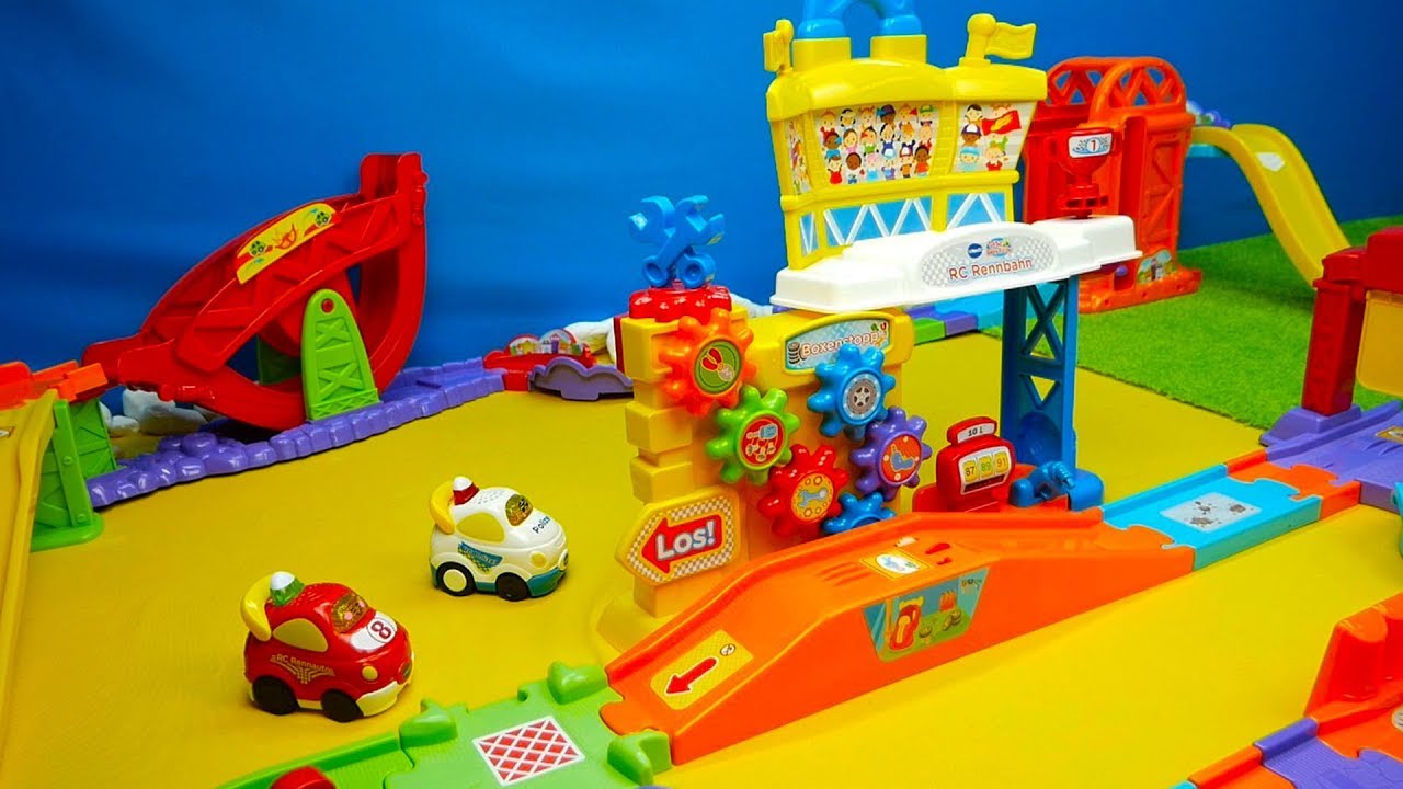 Unboxing, At The Racetrack, Does Tut Flitzer, movie for kids - YouTube