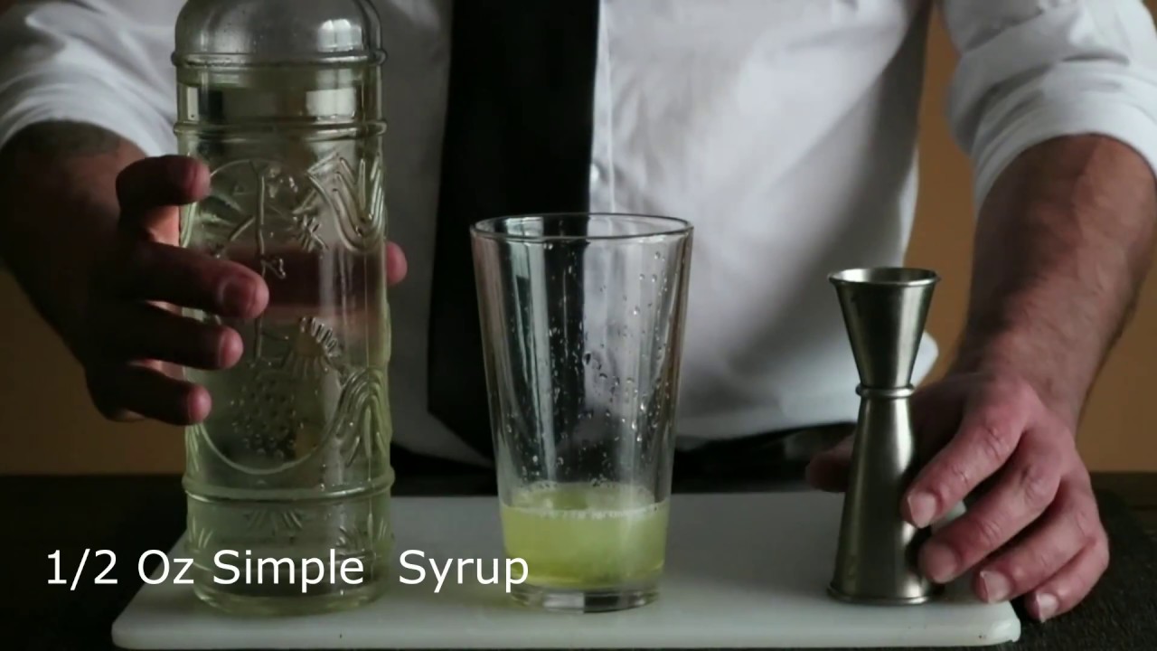 How to make a Ramos Gin Fizz - YouTube