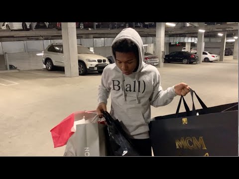 LAST MINUTE CHRISTMAS SHOPPING FOR MY FAMILY! I CRASHED MY GWAGON😢 (BOUGHT EVERYTHING THEY WANTED*