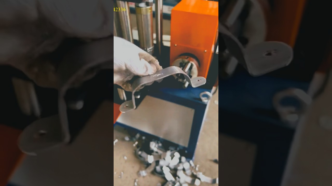 CNC pipe clamp machine, steel wire pipe clamp machine - YouTube
