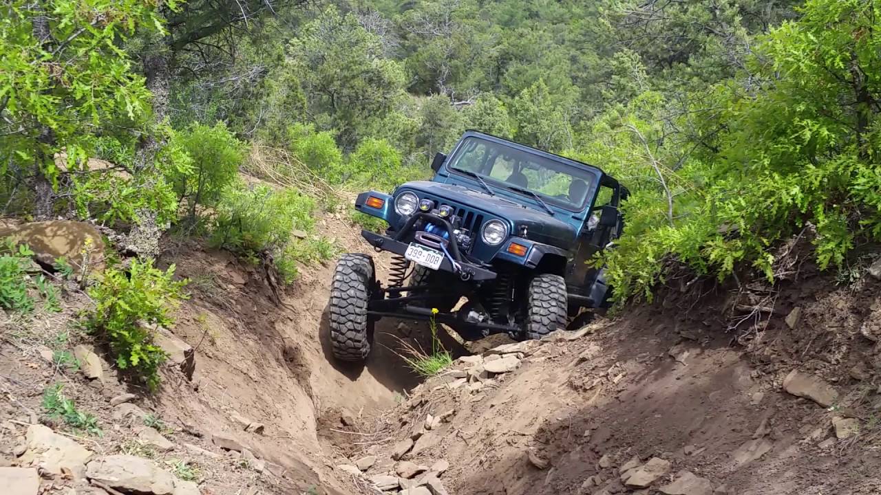 TJ on 37s getting tipsy on the frame twister at Judgment Bowl - YouTube