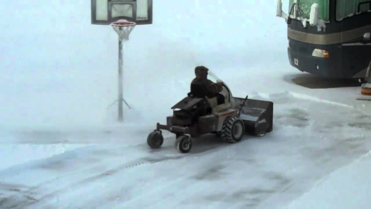 Grasshopper snow blower - YouTube