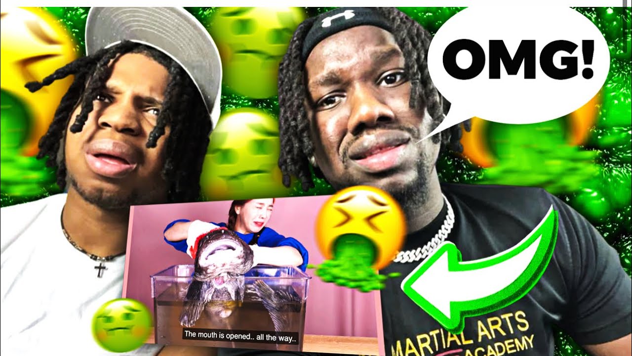 Brad & Chris React To Ssoyoung fighting with her food 🦞(INSANE🤯) - YouTube
