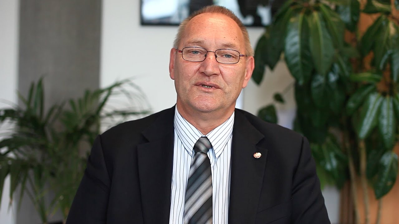 Tā Mark Solomon - Annual Report 2015 - YouTube