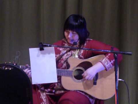 Чароит (Хельга Эн-Кенти) - Эмигрантка - YouTube