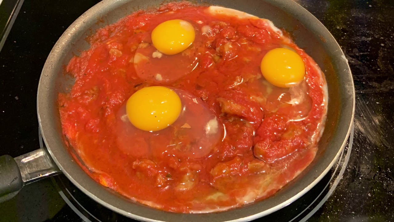How To Make ‘Eggs in Purgatory’ - YouTube