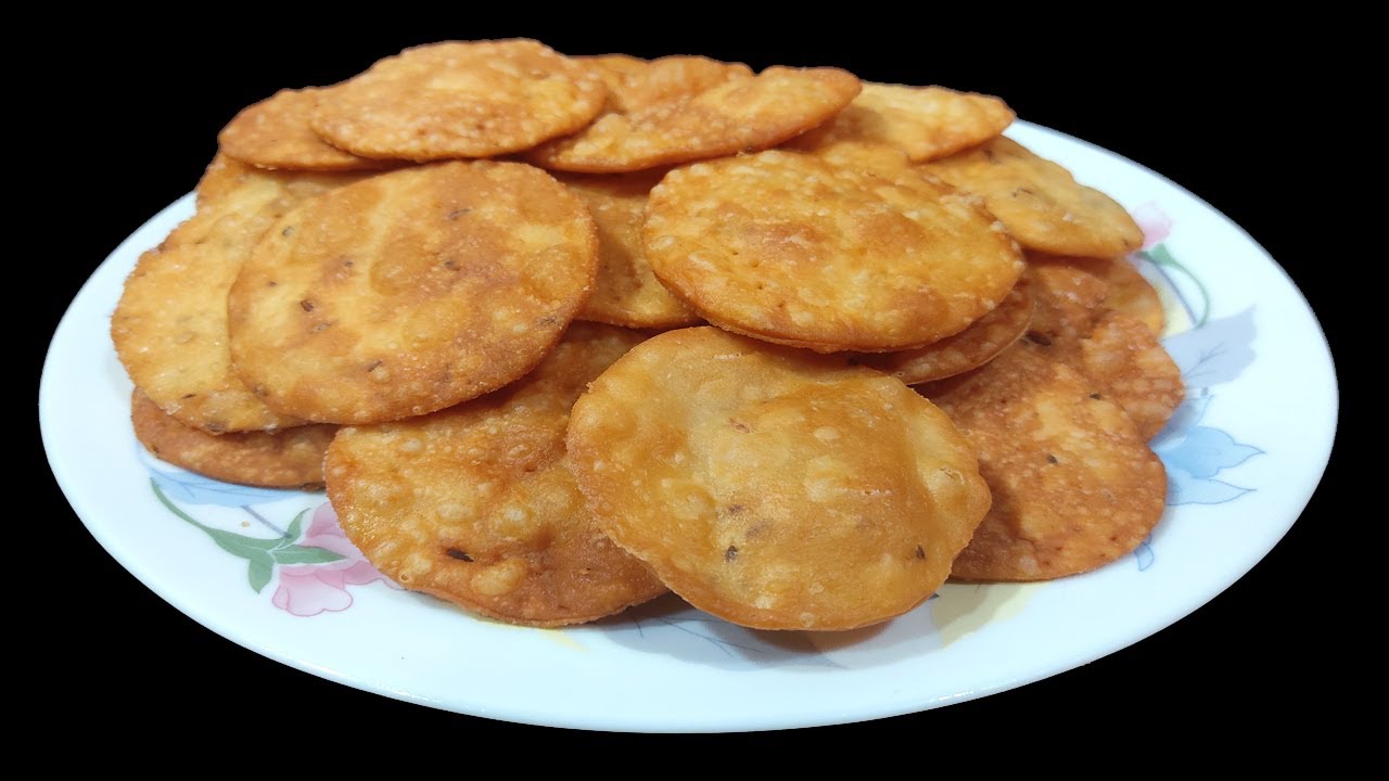 Maida Papdi Recipe in Hindi - YouTube