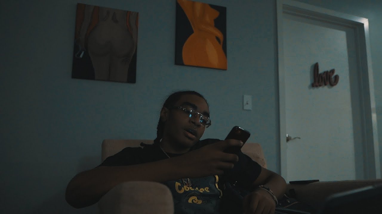 Tee Flizzy "Bundles" (Official Music Video) - YouTube