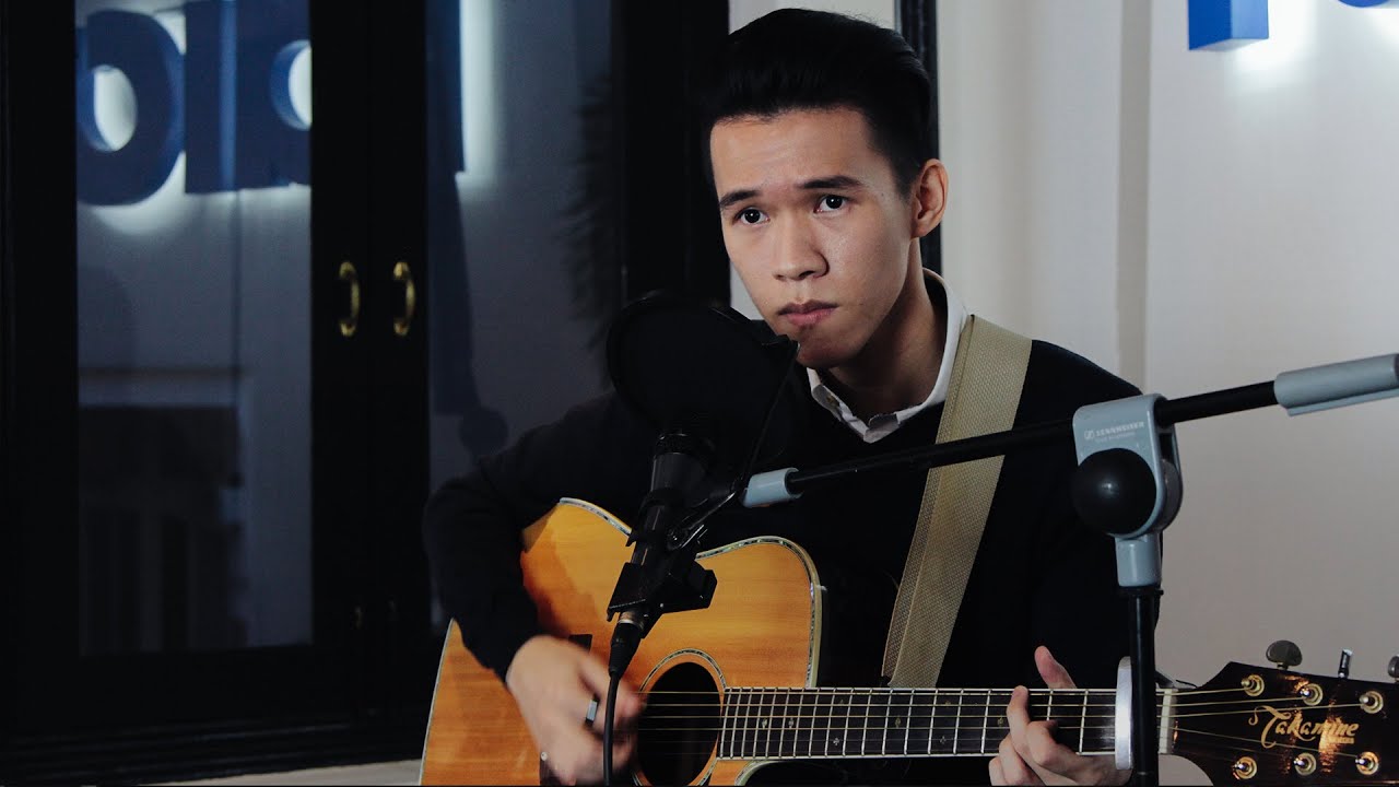 Jude Young - Hour (Original Song LIVE @ Rdio Home) - YouTube