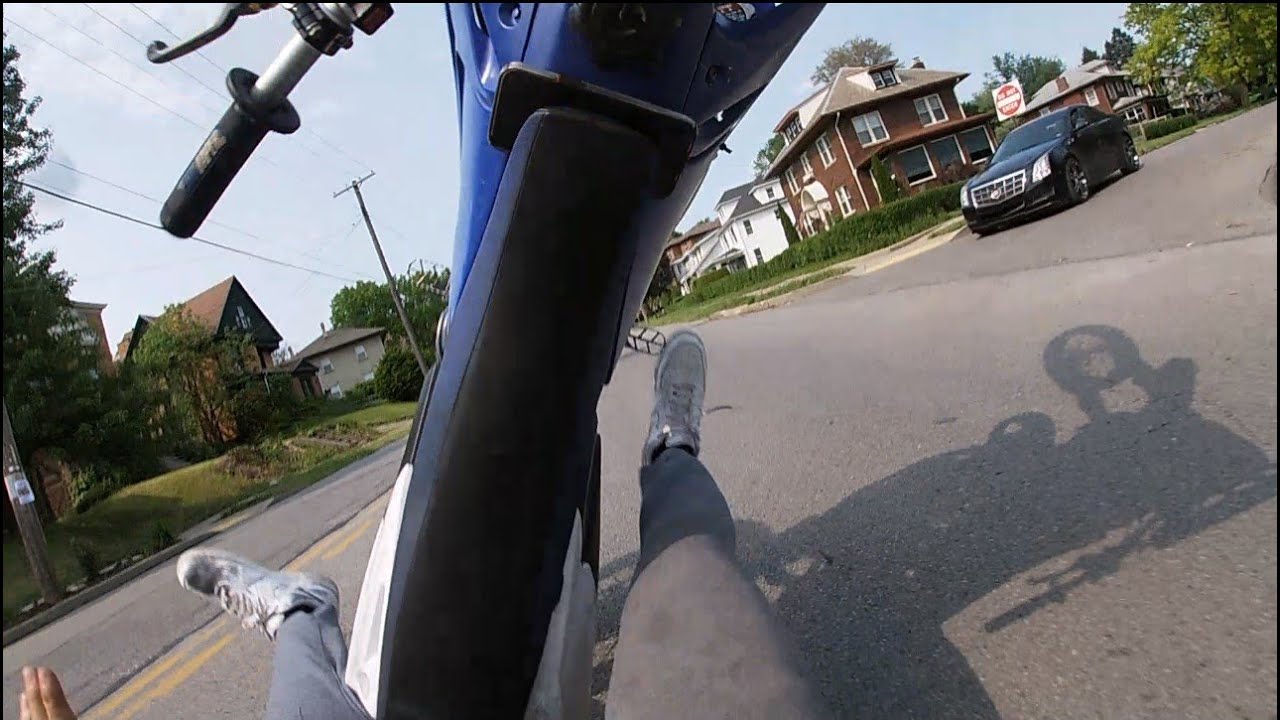 yz125 crash (wheelie fail) - YouTube