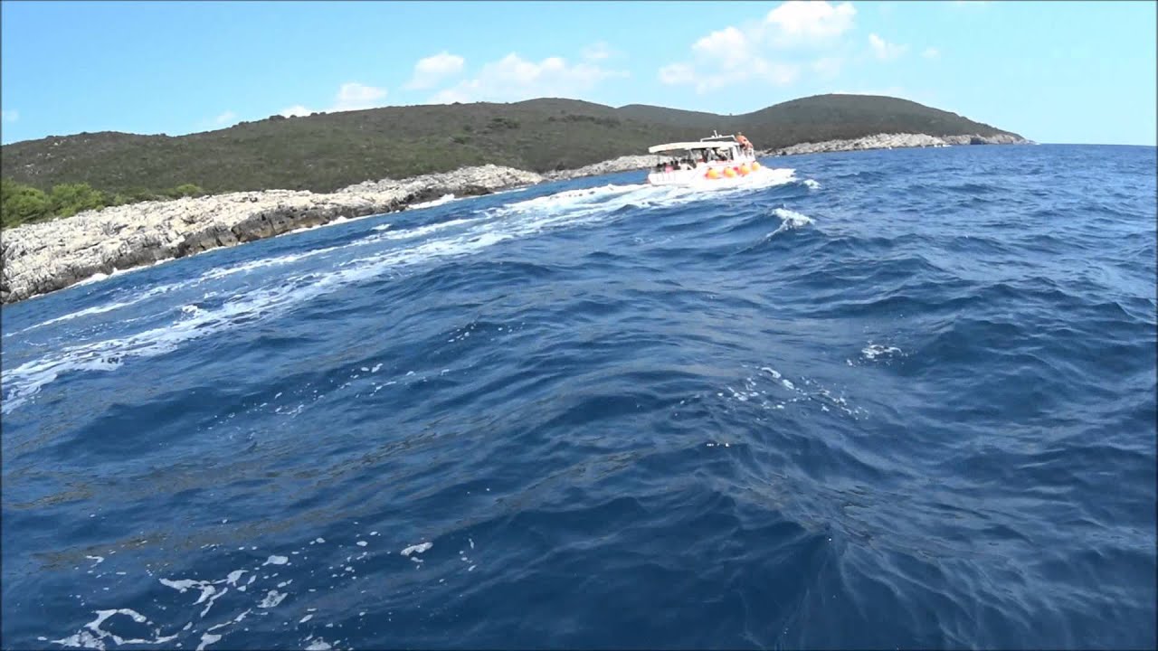 С пляжа Zanjice в Голубую пещеру, Черногория. From the beach Zanjice to ...